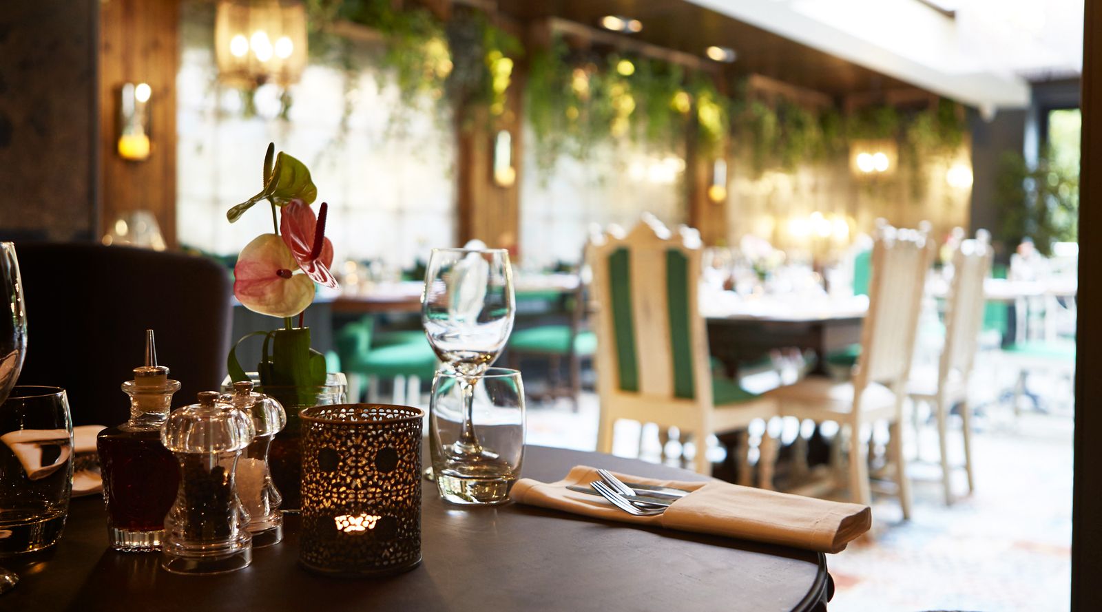 Belmore Hotel | Pub, Restaurant & Hotel in Sale, Cheshire