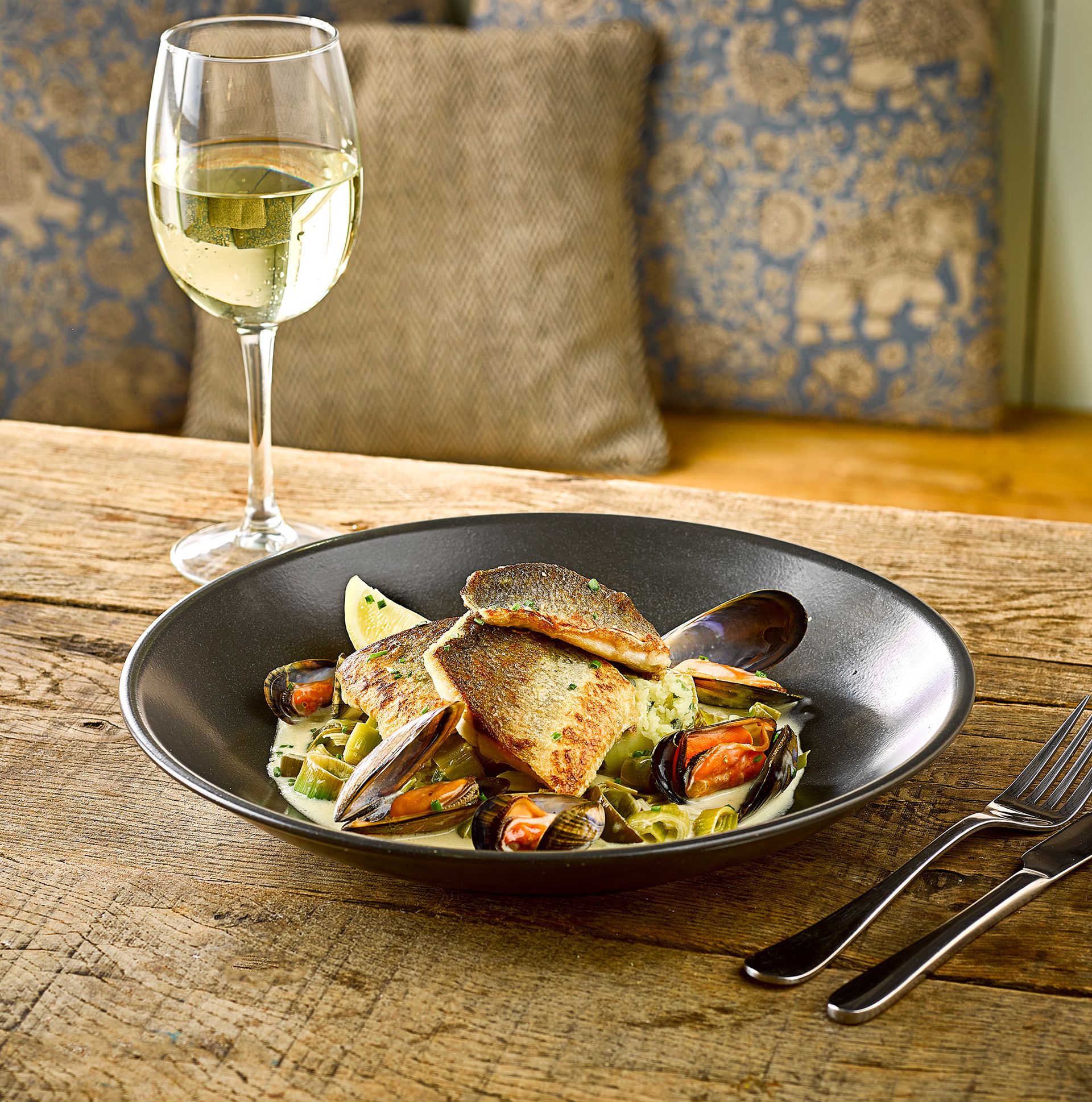 Belmore Hotel | Pub, Restaurant & Hotel in Sale, Cheshire